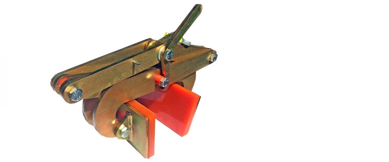 Hire Concrete Sleeper Grabber Brisbane | Ryno Hire